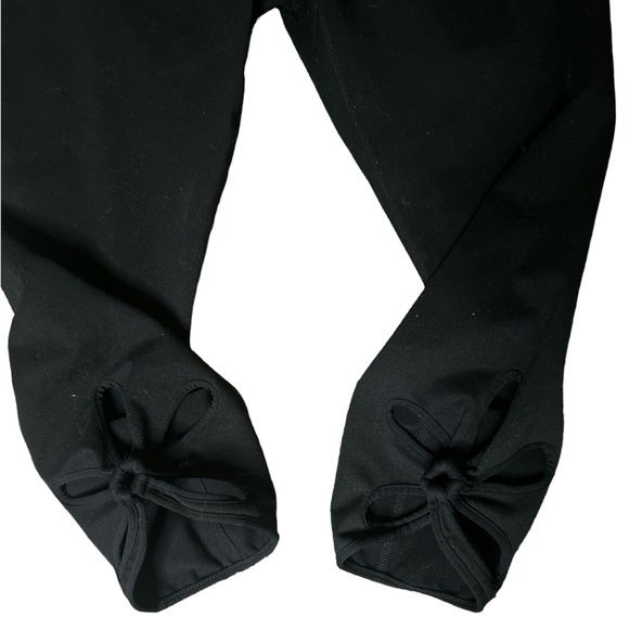 Fabletics | Pants & Jumpsuits | Fabletics Power Hold Capri Leggings ...